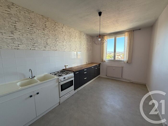 Villefranche-sur-Saône, Nord Est : Appartement 3 pièces à louer