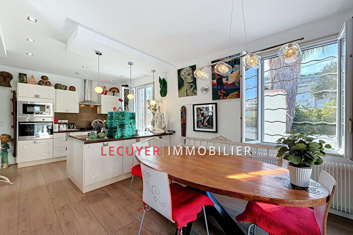 Maison 5 pièces à vendre à Vallauris, Les Paluds