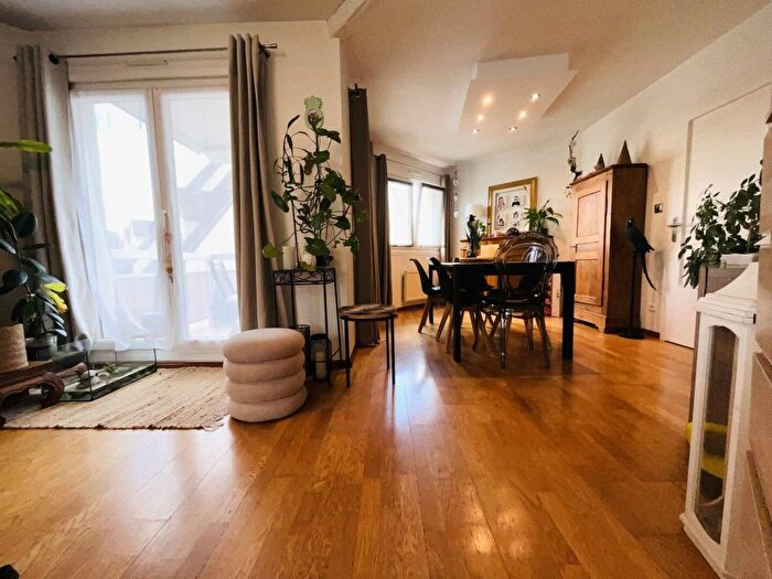 Appartement à vendre - Strasbourg, Neuhof - 3 pièces - 2 chambres