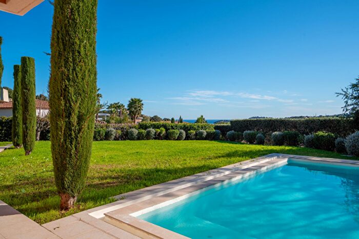 Maison à vendre - Cavalaire-sur-Mer, Moulin, Collières, Eau Blanche - 8 pièces - 6 chambres