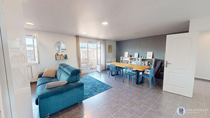 Appartement à vendre - Eybens - 5 pièces - 3 chambres