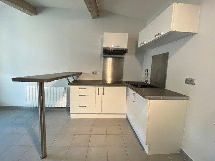 Centre Ville, Aix-en-Provence : Appartement 2 pièces à louer