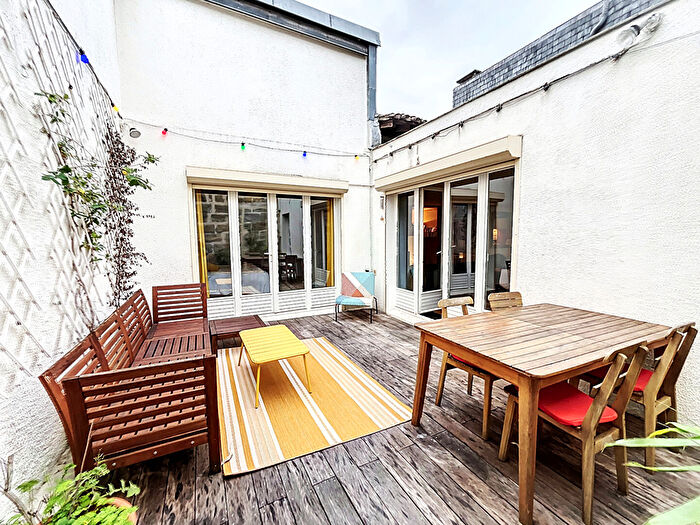 Appartement à louer - Bordeaux, Saint-Seurin - 5 pièces - 2 chambres