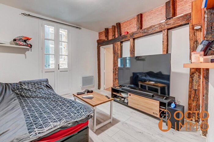 Appartement à louer - Castres, Centre-ville - 2 pièces - 1 chambre