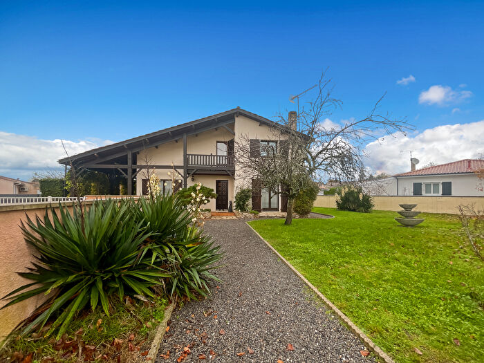 Maison à vendre - Mérignac - 6 pièces - 4 chambres