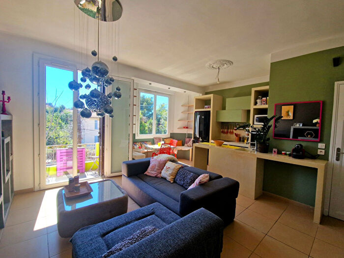 Appartement à vendre - Toulon, Aguillon - 3 pièces - 2 chambres