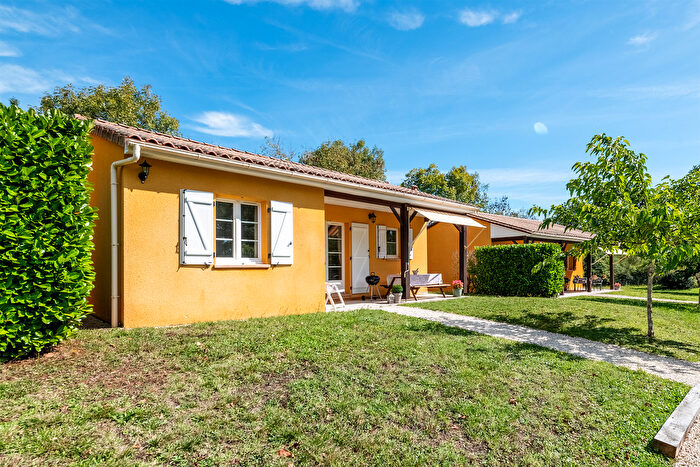 Maison à vendre - Hautefort - 11 pièces - 7 chambres