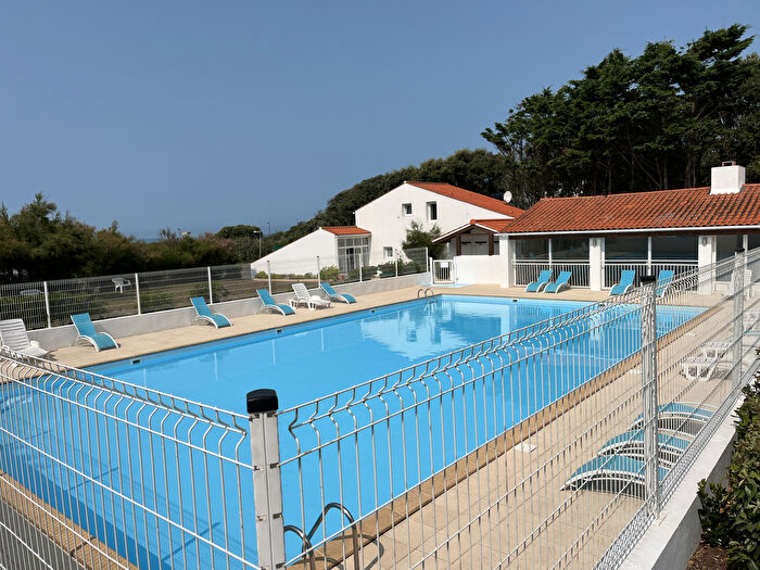 Maisons à vendre et appartements à louer - 1