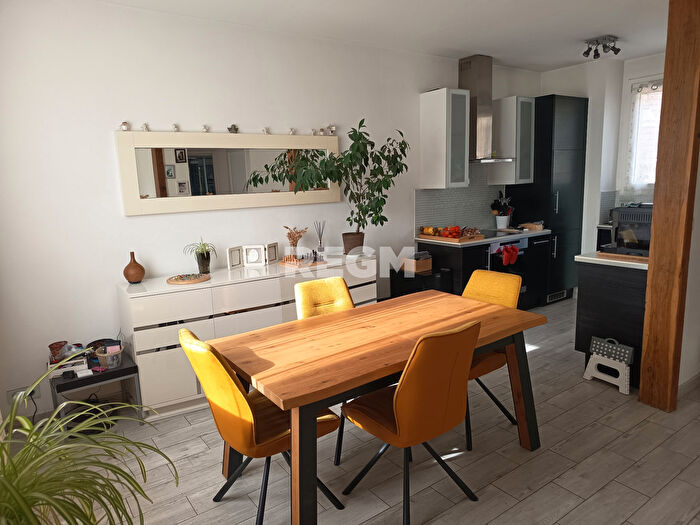 Maison à vendre - Ormesson-sur-Marne - 5 pièces - 3 chambres