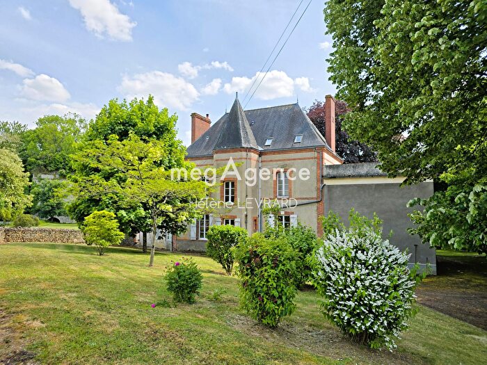 Maison à vendre - Évron - 11 pièces - 5 chambres