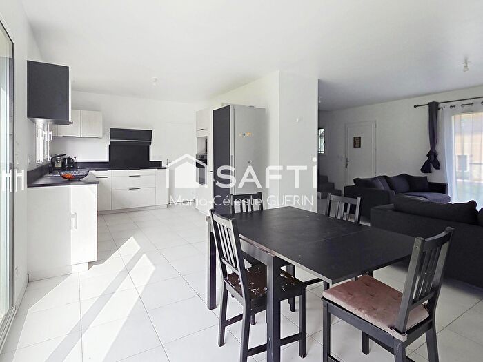 Maison à vendre - Jambville - 4 pièces - 3 chambres