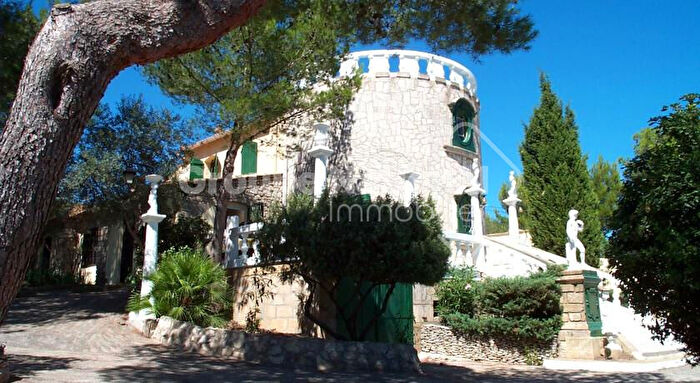 Maison à vendre - Beaucaire, Ugernum - 12 pièces - 7 chambres