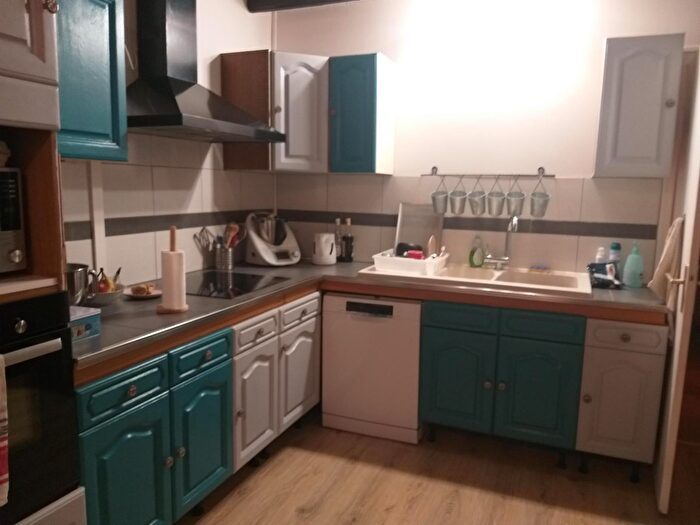 Appartement à louer - Allevard - 3 pièces - 2 chambres