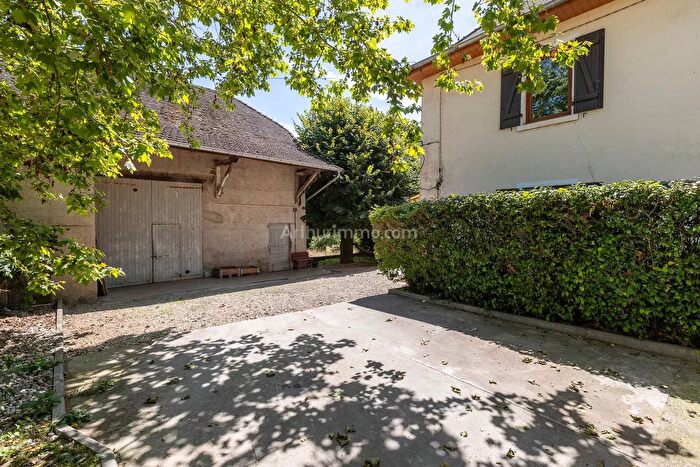 Maison à vendre - Vézeronce-Curtin - 5 pièces - 3 chambres