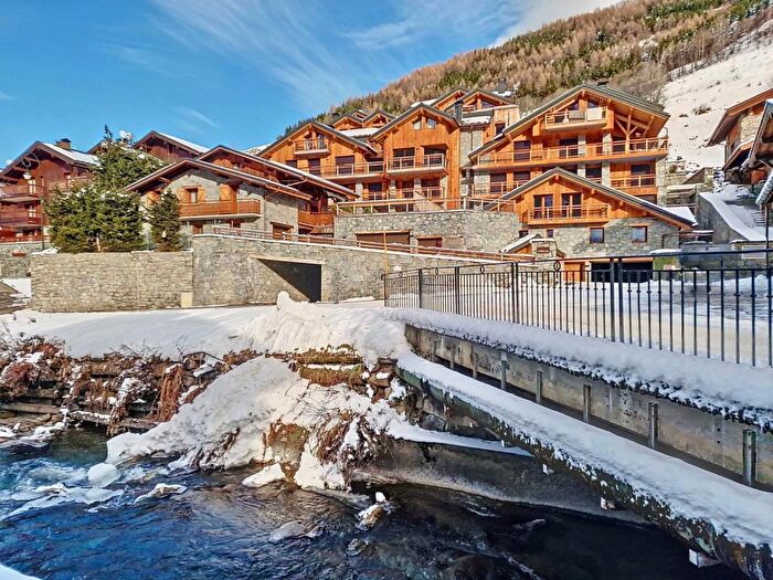 Appartement à vendre - Saint-Martin-de-Belleville - 4 pièces - 3 chambres