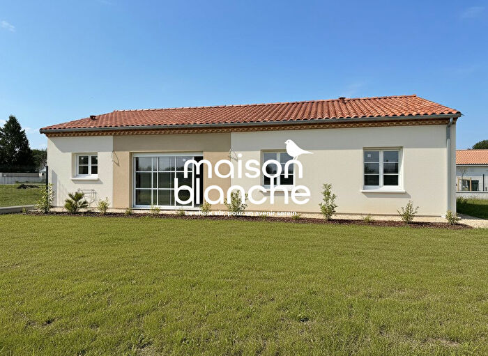 Maison à vendre - Les Artigues-de-Lussac - 6 pièces - 4 chambres