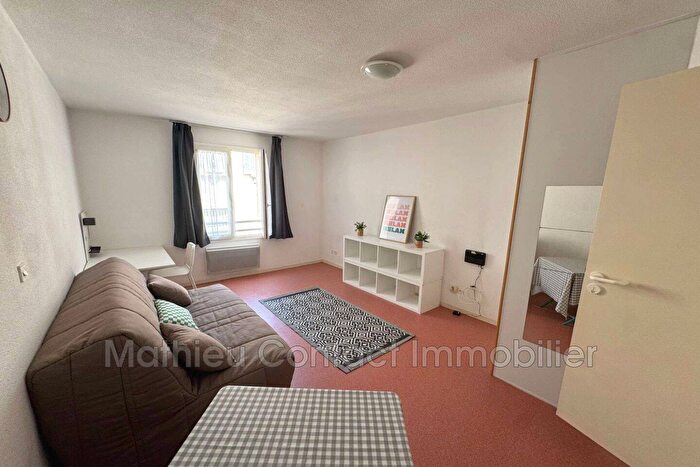 Esplanade, Nîmes - Appartement 1 pièce à louer