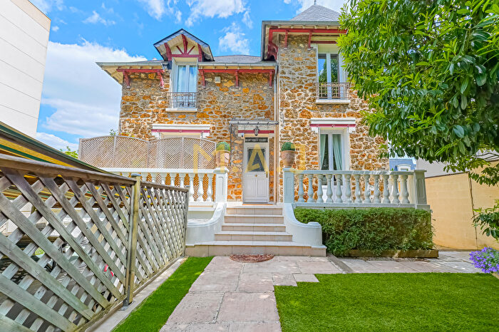 Maison 6 pièces à vendre à Le Perreux-sur-Marne, Centre-ville, Quais dArgonne