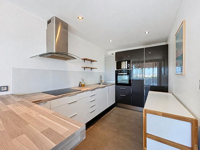 Appartement 3 pièces à Le Cannet, Mimosas, à vendre