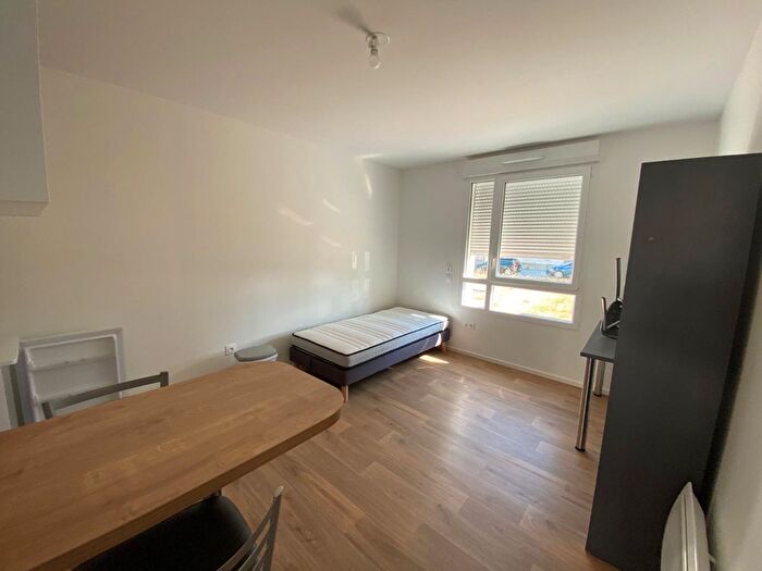 Appartement 1 pièce à Laval, Les Pommeraies, à louer