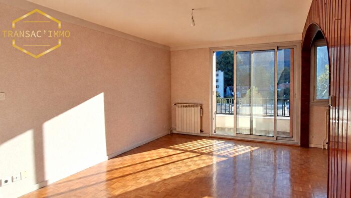 Appartement 3 pièces à Saint-Égrève, La Gare, à vendre