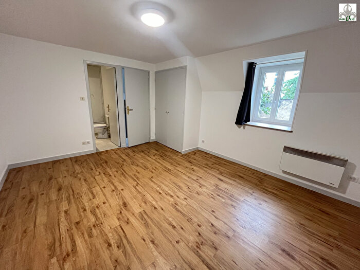 Appartement à louer - Beaune, Centre-ville - 1 pièce