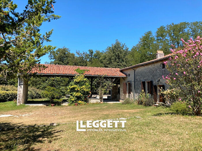 Maison à vendre - Champagne-et-Fontaine - 6 pièces - 5 chambres