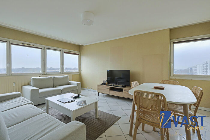 Appartement à vendre - Mons-en-Bar ul, Europe - 4 pièces - 3 chambres