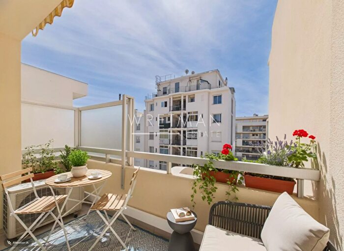 Appartement 4 pièces à vendre - Cannes, Pointe Croisette