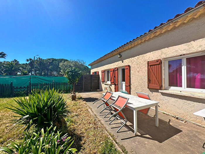 Appartement 2 pièces à vendre à Hyères, Ayguade, Salins