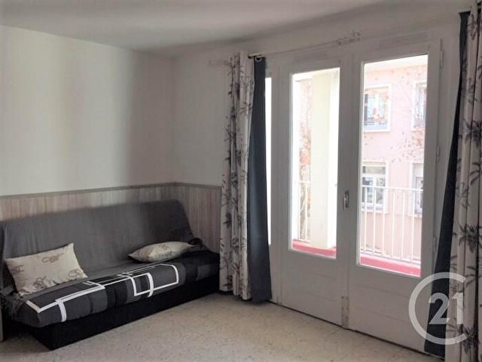 Appartement à louer - Bagnols-sur-Cèze, Centre-ville - 2 pièces - 1 chambre