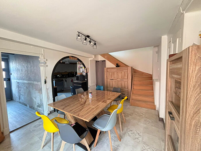 Bâgé-le-Châtel : Maison 6 pièces à vendre