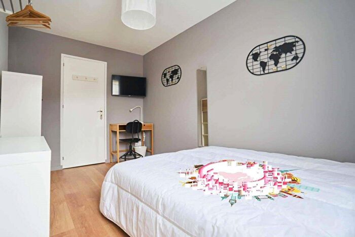 Appartement à louer - Clairmarais-Charles Arnould, Reims - 1 pièce