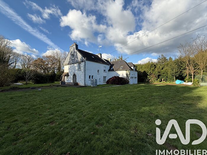 Maison à vendre - Scaër - 9 pièces - 7 chambres