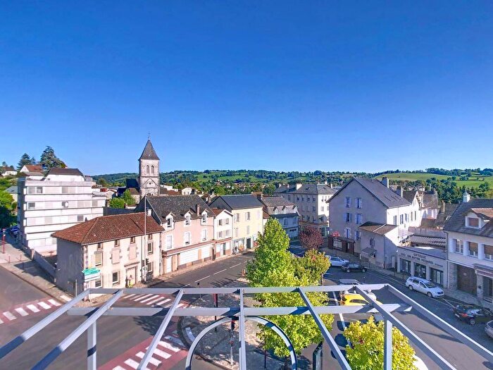 Nord, Arpajon-sur-Cère : Appartement 4 pièces à louer