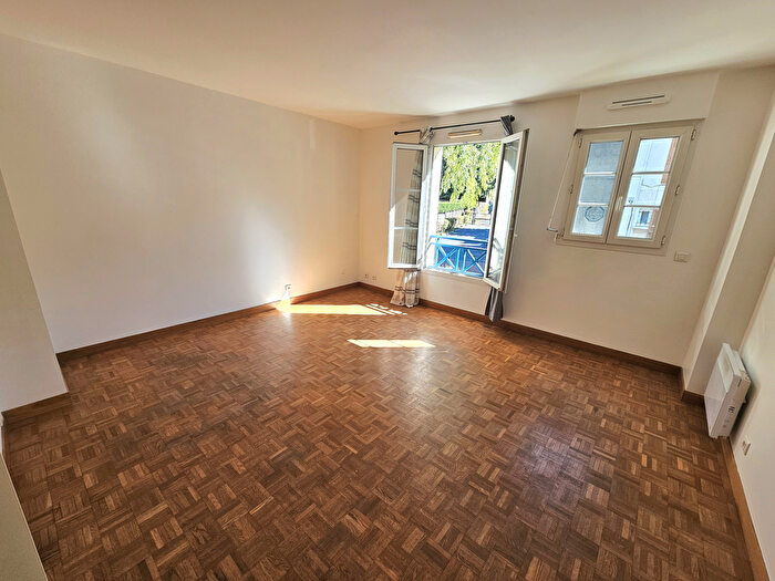 Appartement 2 pièces à Rueil-Malmaison, Coteaux, à louer