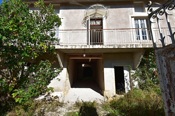 Maison à vendre - La Rochepot - 5 pièces - 2 chambres