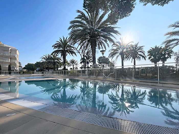 Appartement à vendre - Cannes, Bocca Sud - 2 pièces - 1 chambre