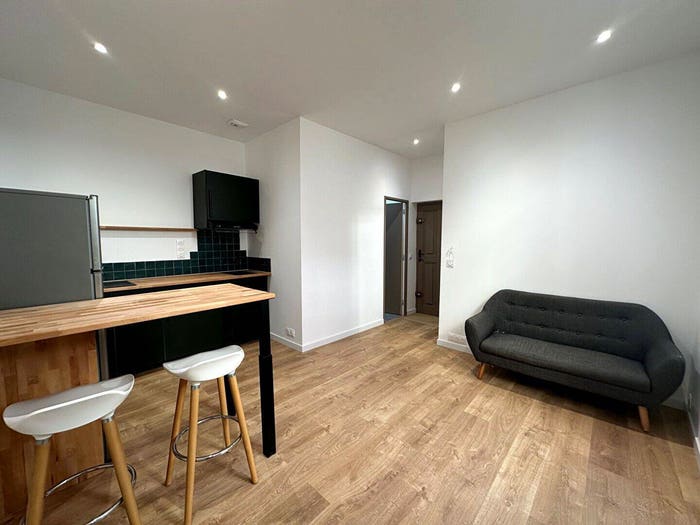Appartement 2 pièces à Les Cariatides, Beaucaire, à louer