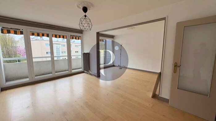 Appartement à louer - Châtenay-Malabry - 4 pièces - 3 chambres