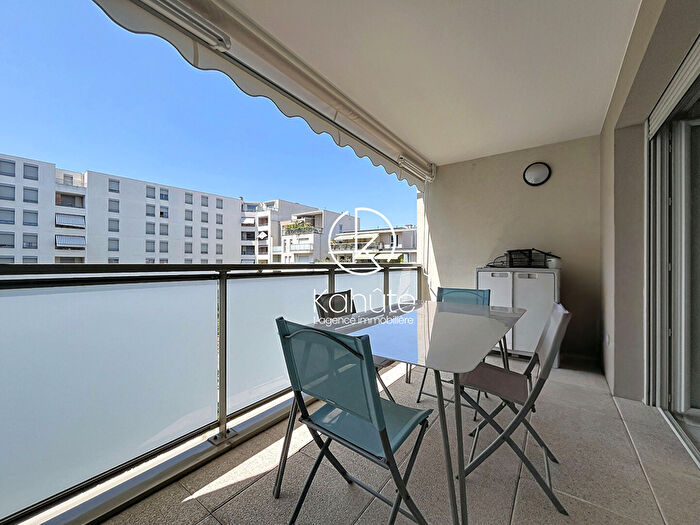 Appartement 3 pièces à Villeurbanne, Les Poulettes, à vendre