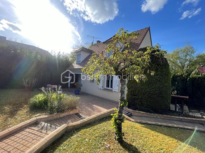 Maison 5 pièces à Égly, à vendre