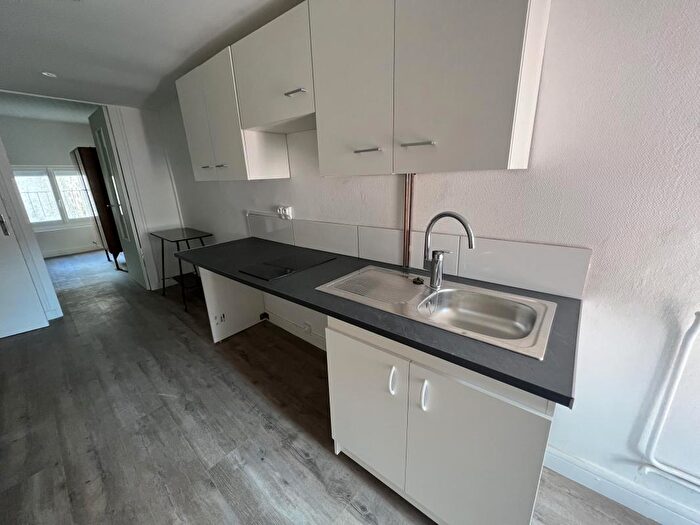 Le Puy-en-Velay, Centre-ville : Appartement 1 pièce à louer