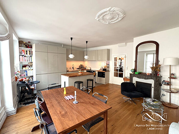 Appartement à vendre - Orléans - 6 pièces - 4 chambres