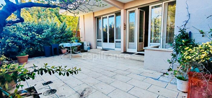 Appartement 4 pièces à vendre à Arles, Trébon