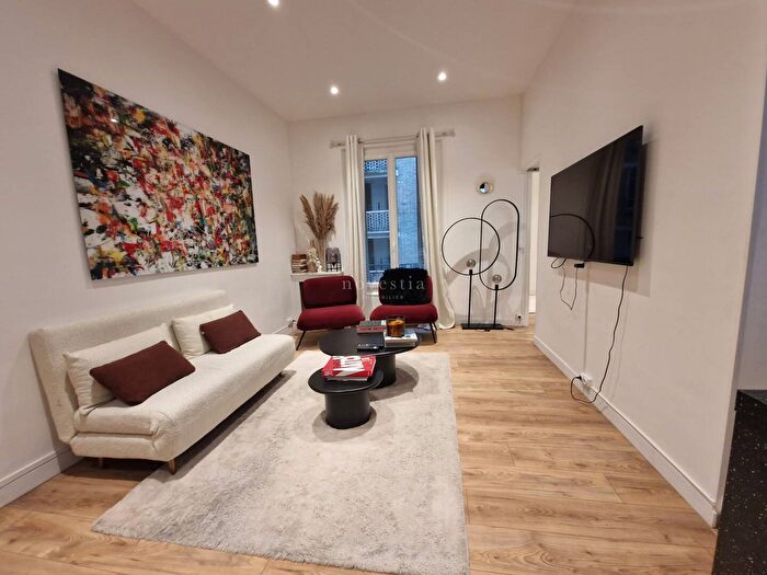 Appartement à louer - La Plaine des Sablons, Neuilly-sur-Seine - 2 pièces - 1 chambre