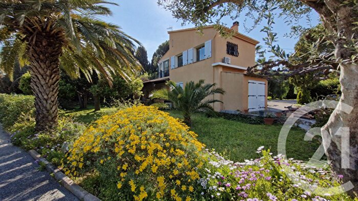 Maison 5 pièces à vendre à Le Lavandou, Centre-ville, Plage du Lavandou, Pointe Pilon