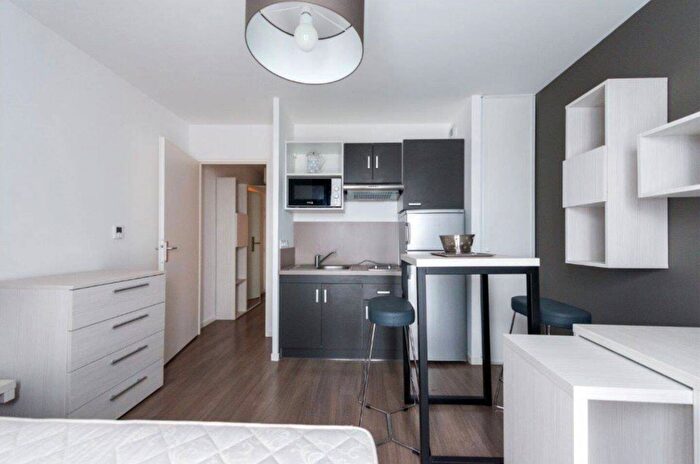 Appartement 1 pièce à Saint Michel-Tertiales-Le Rôleur, Valenciennes, à louer