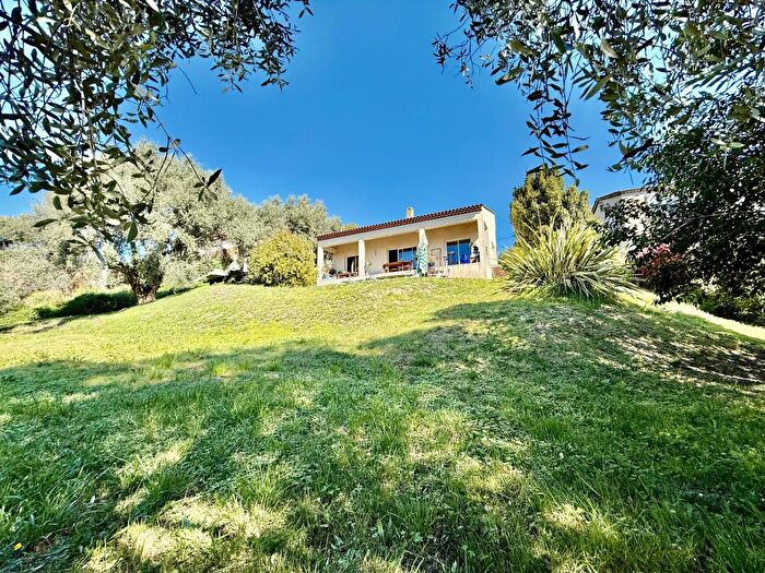 Vence, Vosgelade, Sainte-Anne : Maison 4 pièces à vendre