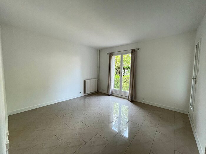 Appartement à louer - Centre Ville Centre, Fontainebleau - 1 pièce